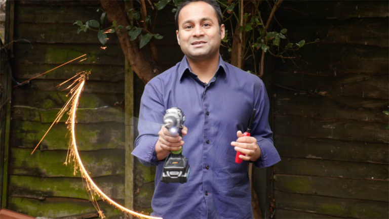 Circular Motion Demo with Sparkler – Alom Shaha